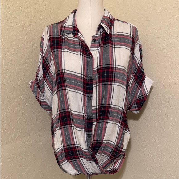 Harper | Tops | Plaid Buttonup Shirt Red And White | Poshmark